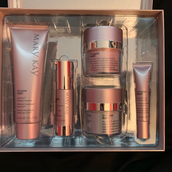 Mary Kay | Makeup | Last One Nwt Mary Kay Timewise Repair Set | Poshmark